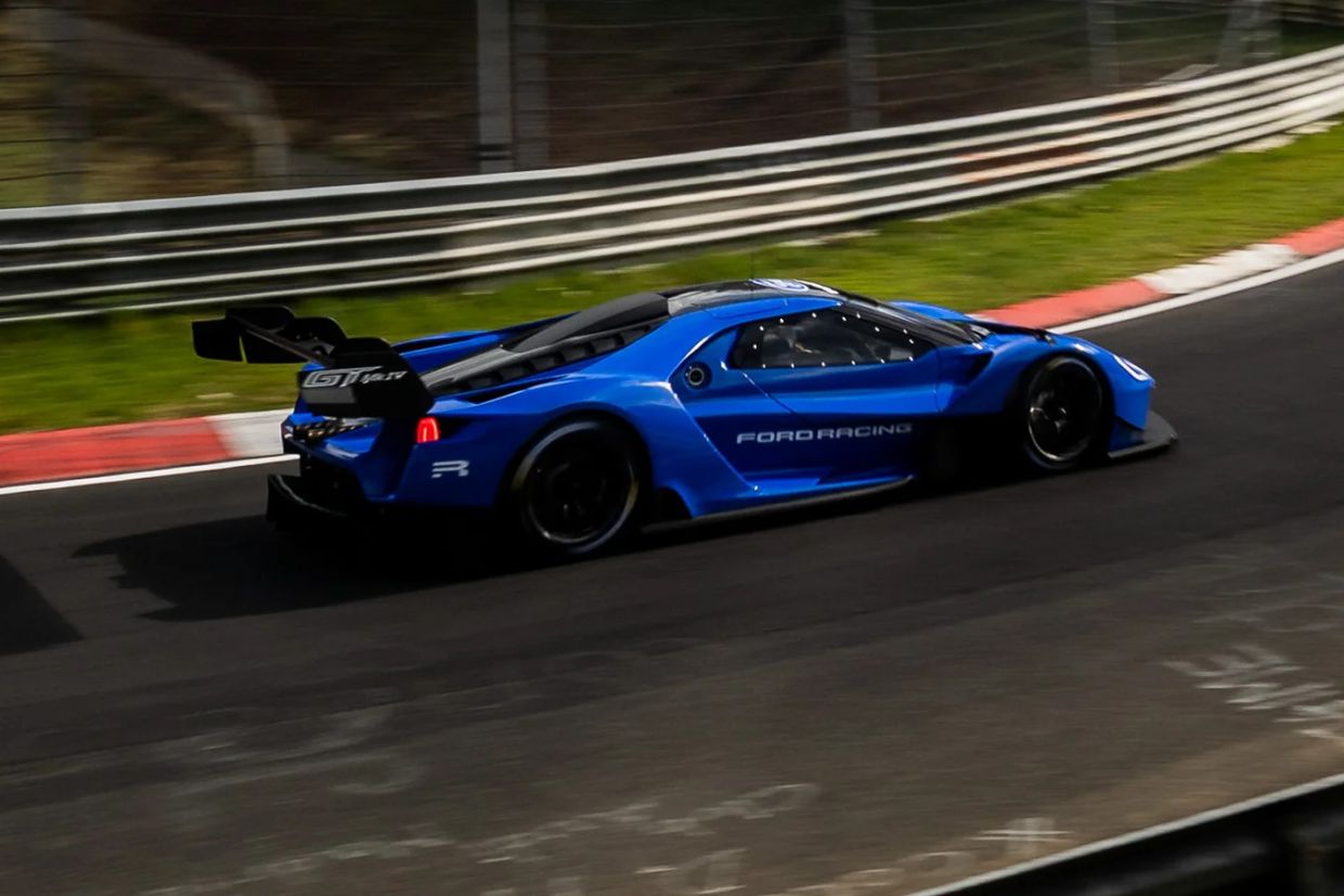Трековый Ford GT Mk IV стал самым быстрым американским автомобилем на ...