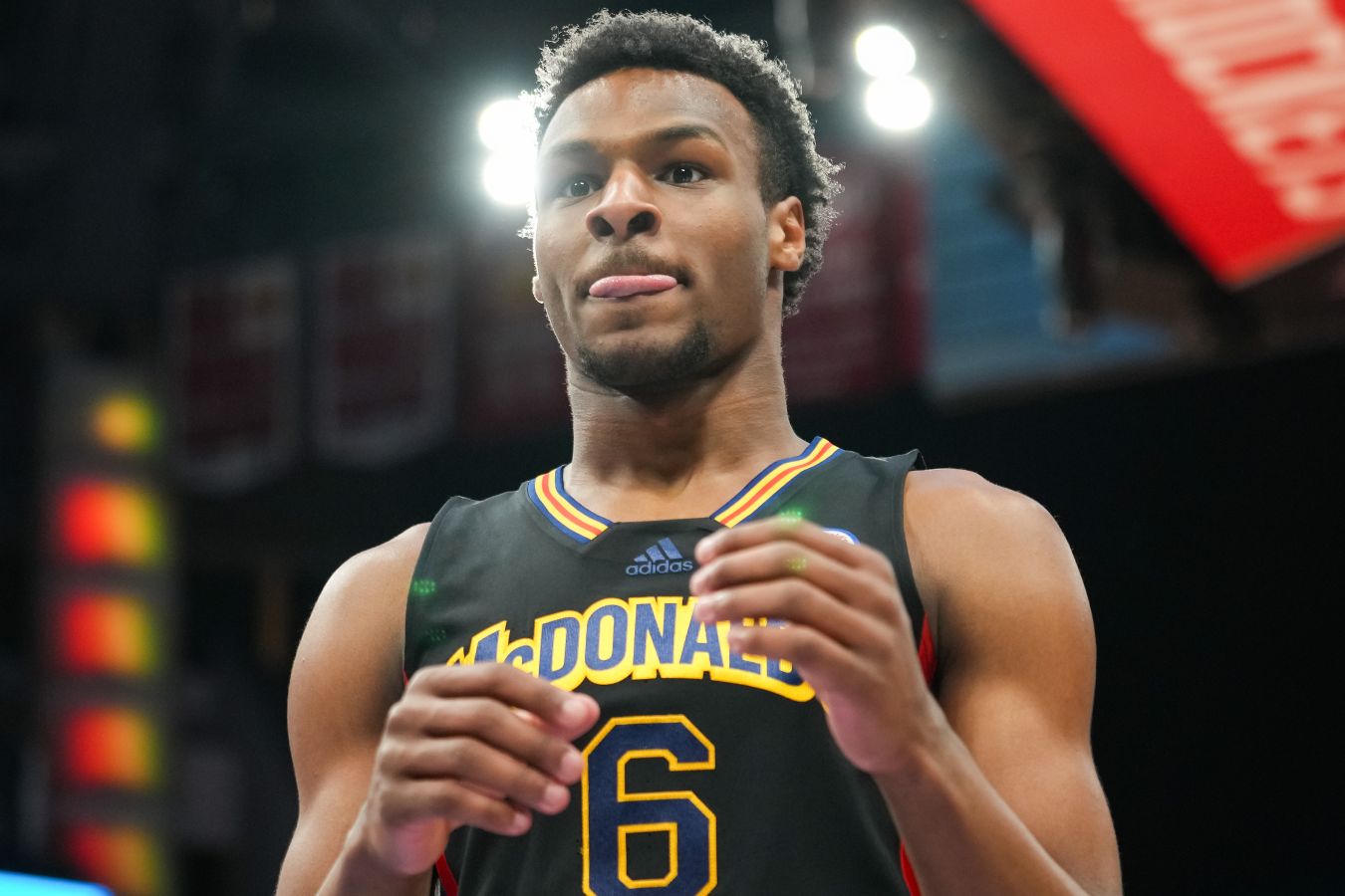 Агент Леброна предостерёг команды от выбора Бронни на драфте НБА — 2024 - Чемпионат