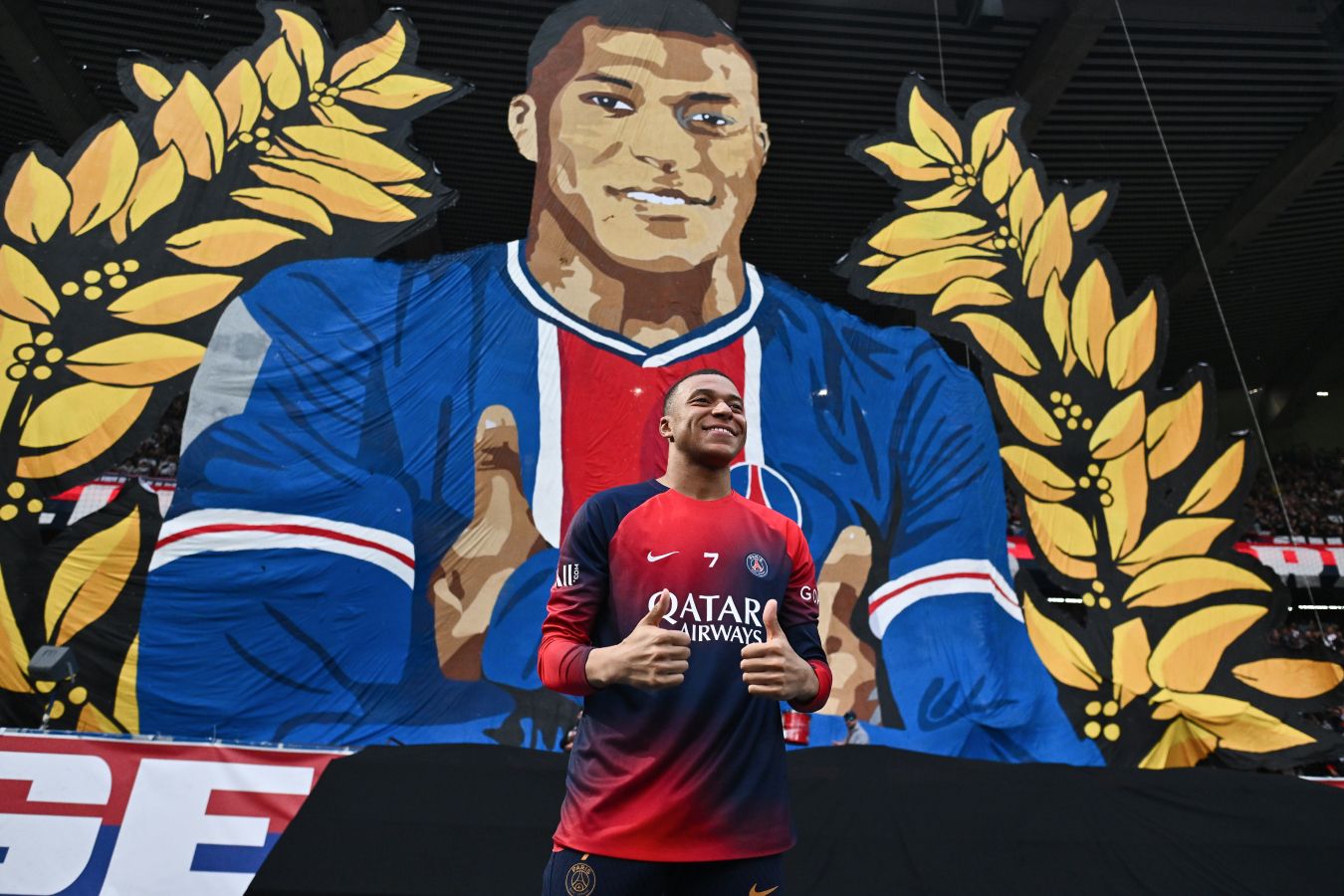 Болельщики «ПСЖ» подготовили баннер в честь Мбаппе на его прощальном ...