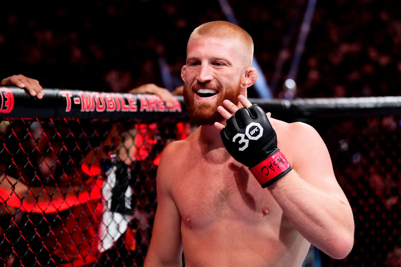 Андре Петроски вызвал на бой Бо Никала после победы на UFC Fight Night ...