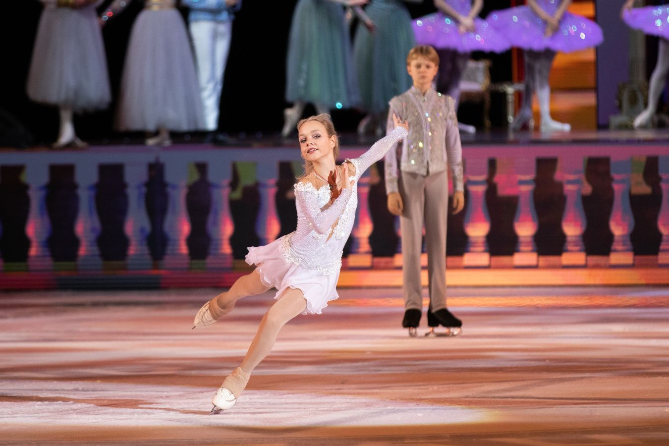 Мать Костылевой заявила, что больше не разрешает дочери участвовать в ...