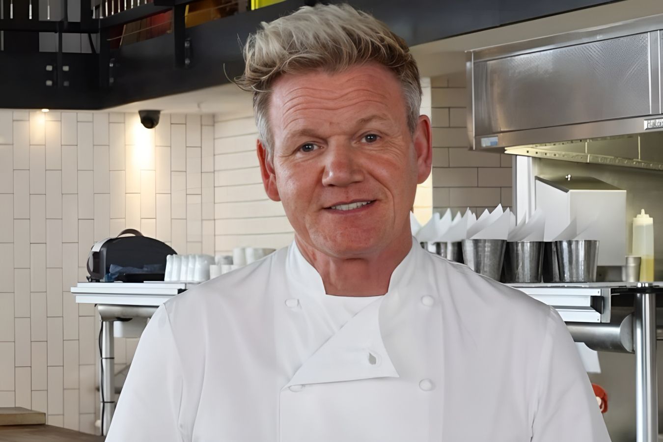 Гордон Рамзи показал, как тренируется для предстоящего триатлонного ...