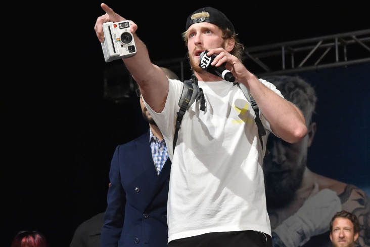 Логан Пол выставил на аукцион самую дорогую и уникальную карту Pokémon ...